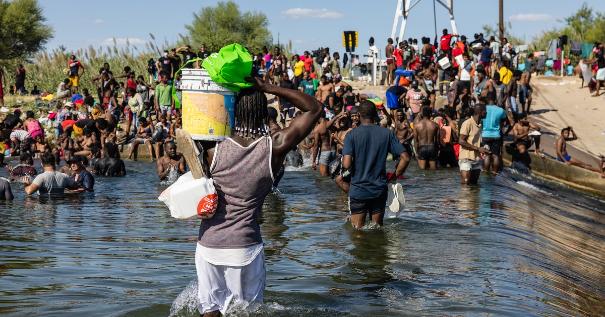Thousands Of Haitian Migrants Arrive At Texas Border City Del Rios